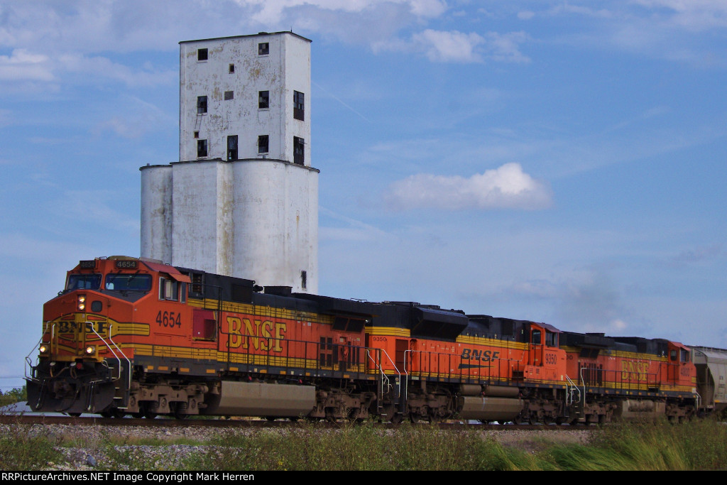 BNSF 4654 West